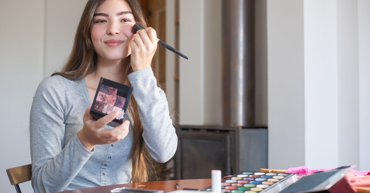 Makeup for Beginners: Master Your Look with Essential Tips and ...